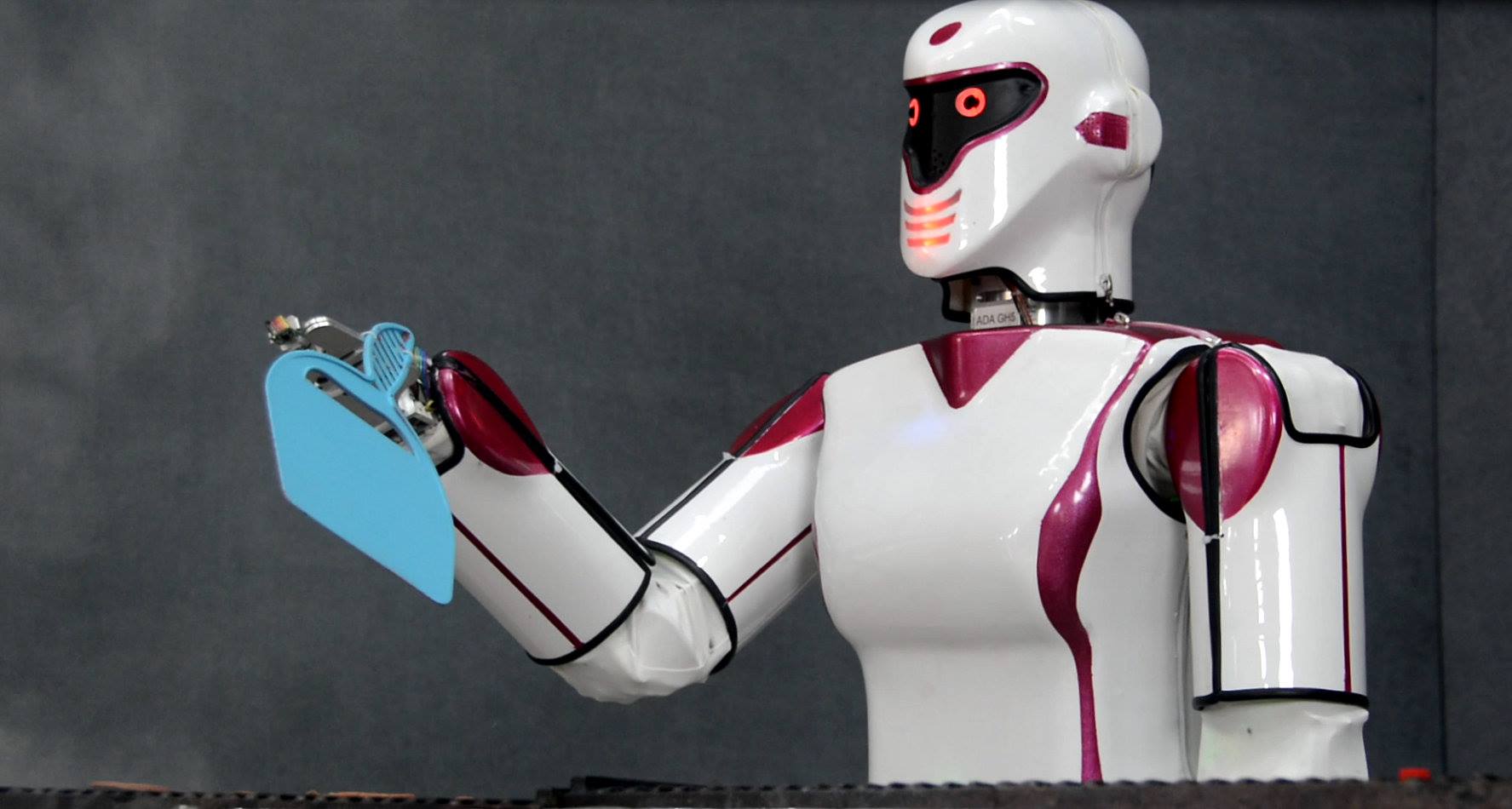 Erik dalı oynayan yerli insansı robot! - ShiftDelete.Net